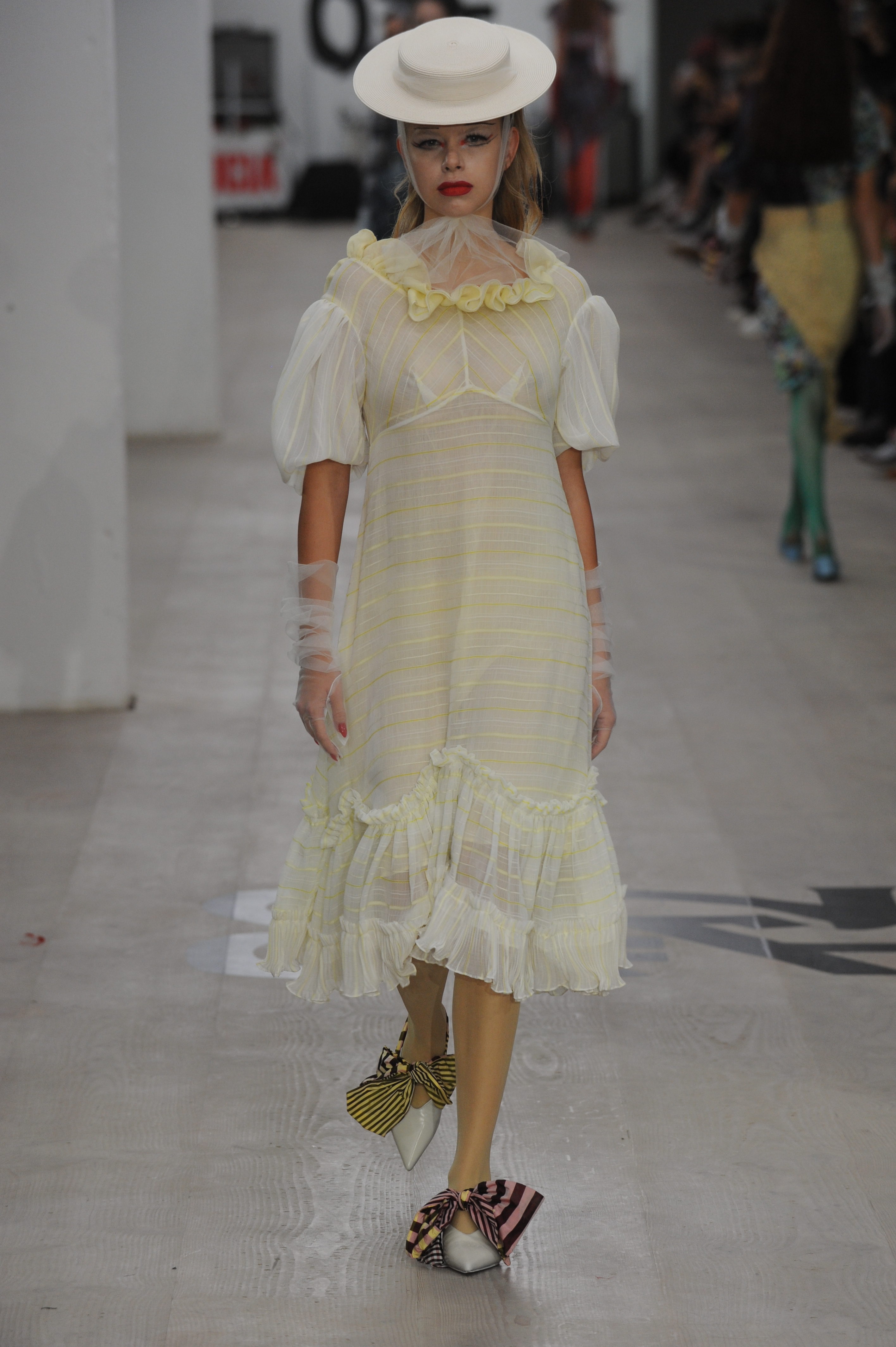 LOOK 16 ON OFF SS20 DANIEL PASCAL TANNER - ZEITBLATT Magazin