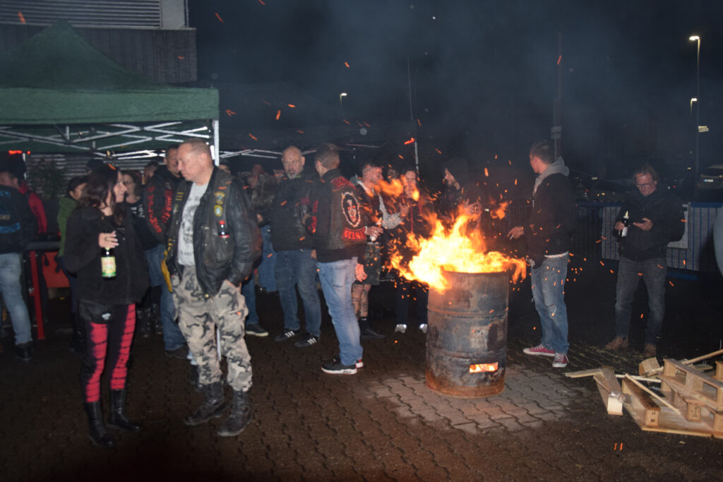 20 Jahre - BASTARDS MC = 20 Jahre Chapter Waiblingen - ZEITBLATT