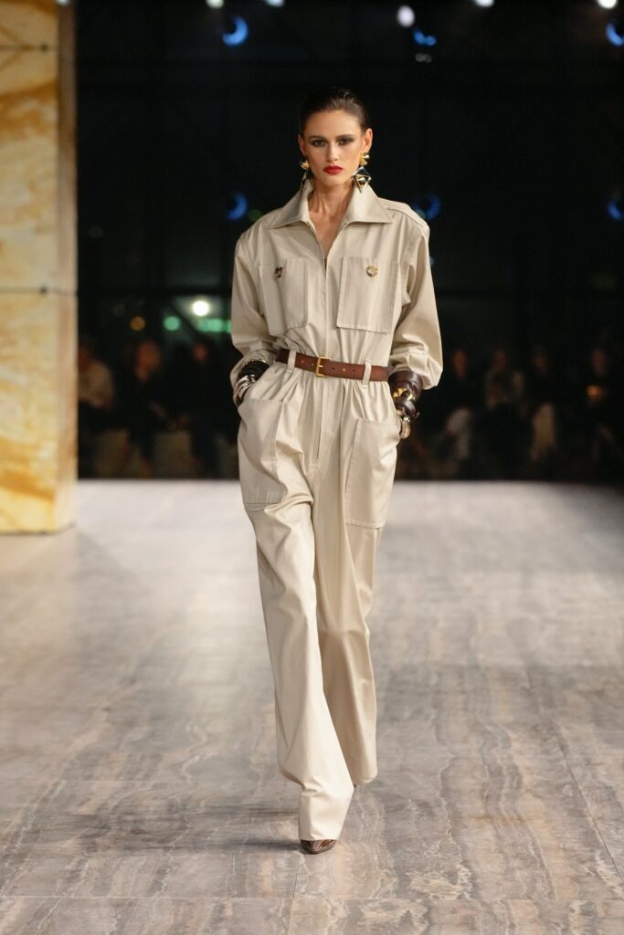 FASHIONWEEK DE PARIS DÉFILÉ YVES SAINT-LAURENT PRINTEMPS/ÉTÉ 2024 : En ...